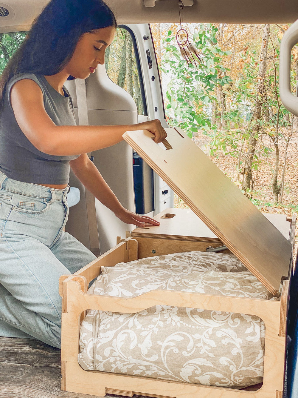 Removable conversion kits for vans, minivans, and SUVs | Vanpackers®